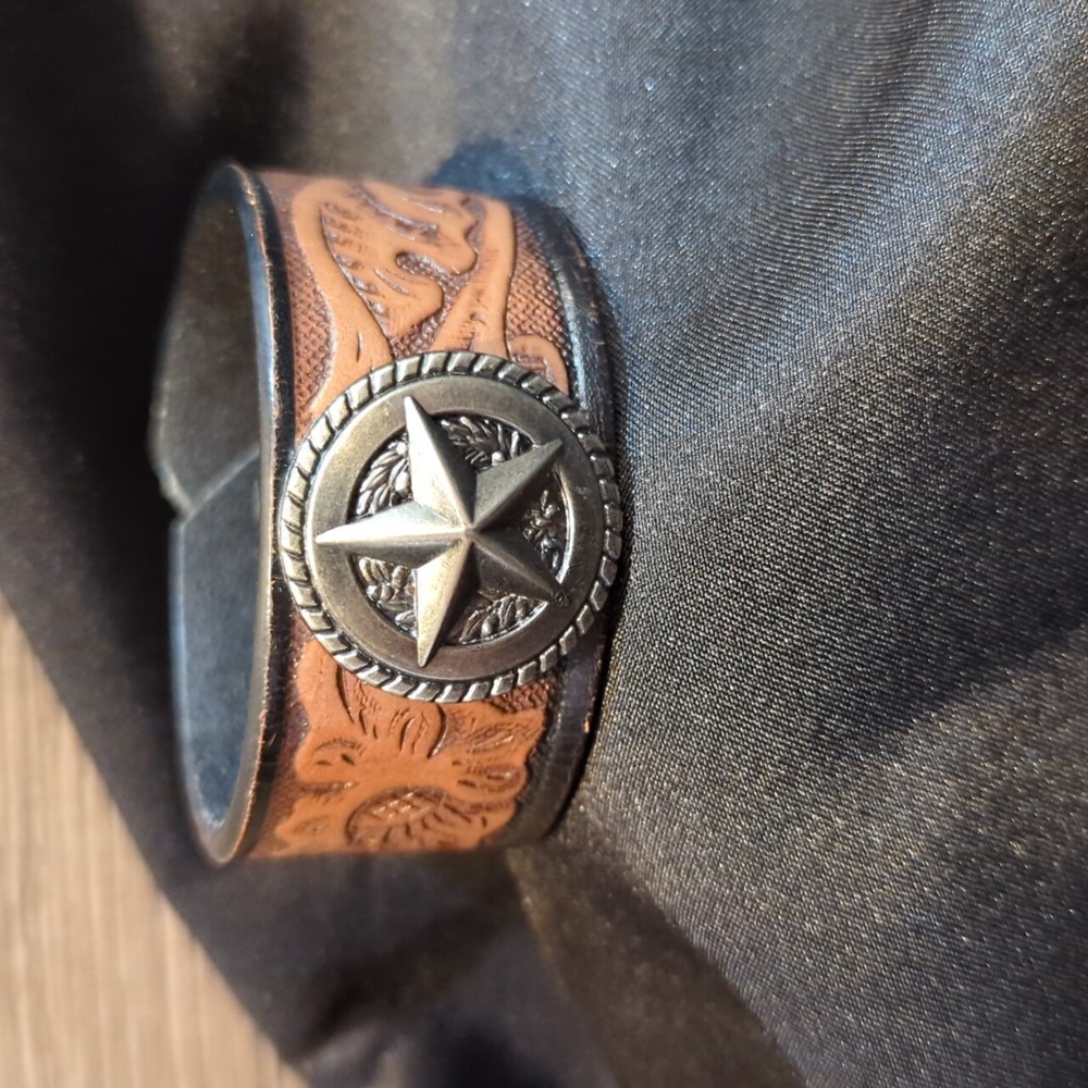 Upcycled Cuff Bracelet Made From A Leather Belt. Conc… - Gem